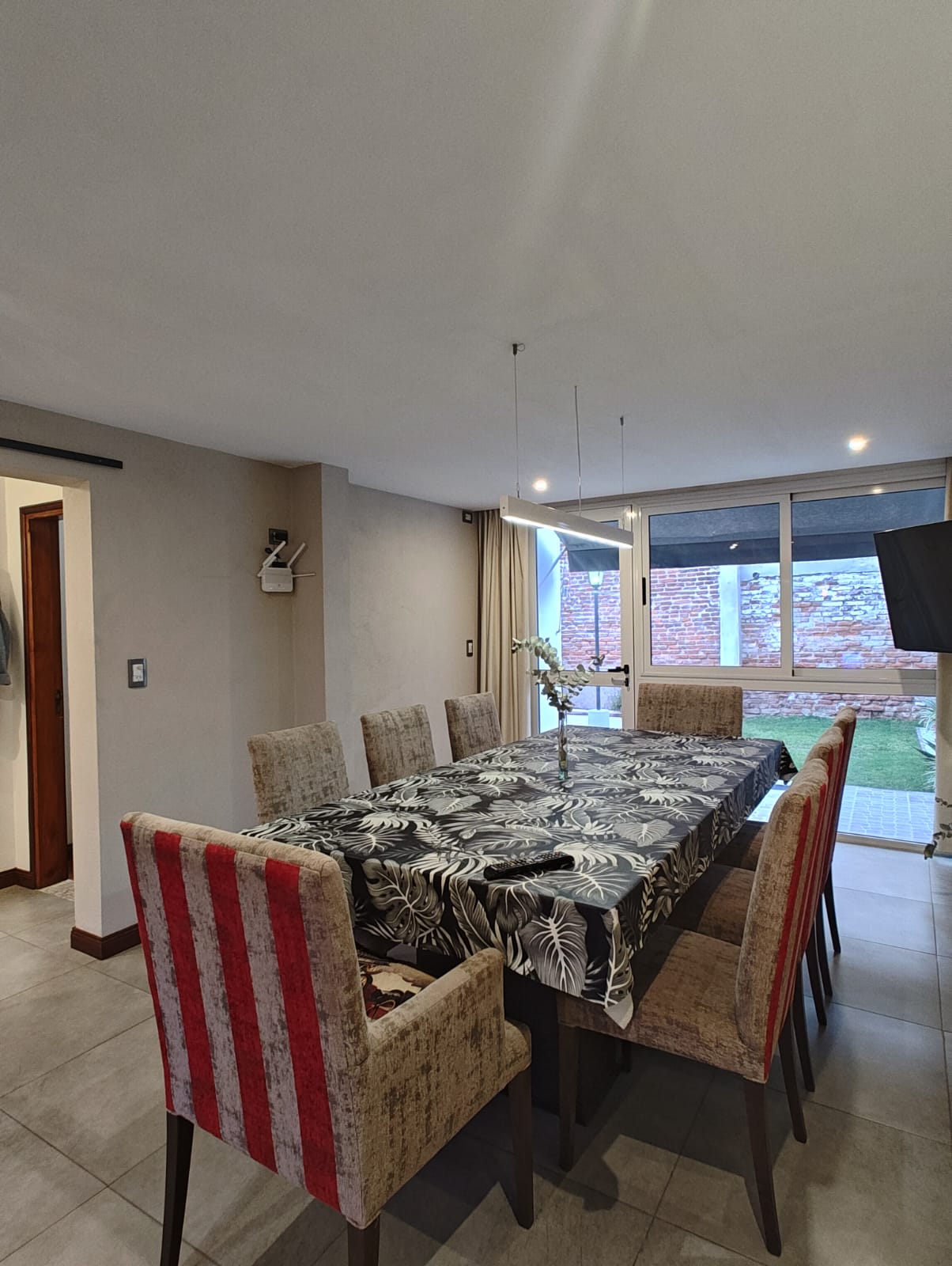 VENDO Casa 1 dormitorio, living, cocina, comedor, cochera, patio – zona ...